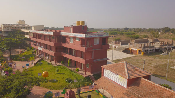 School Chandan with Residential School SighliRoad, Laxmeshwar